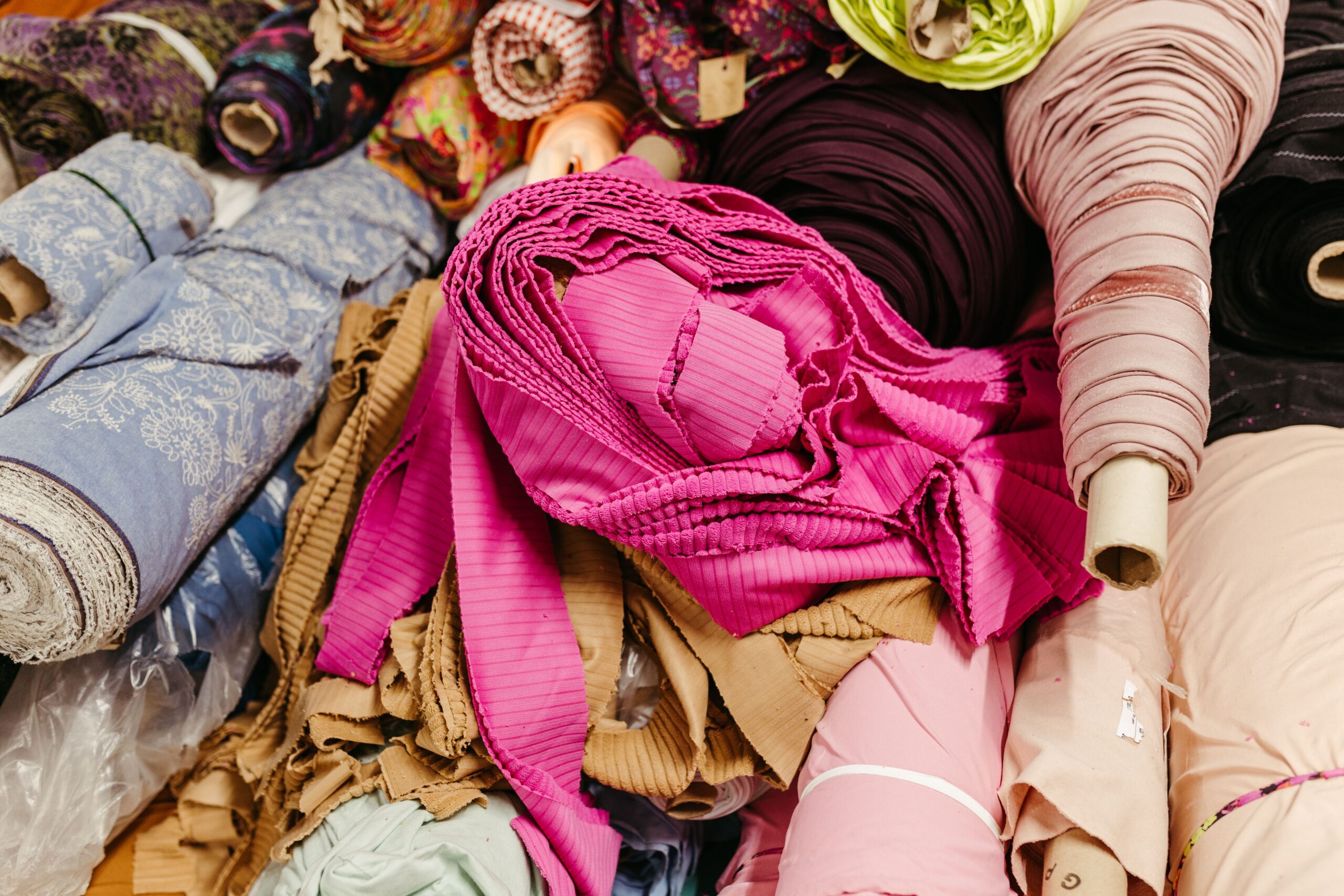 Fast Fashion Waste Statistics Australia: Reduce Textile Waste | All ...